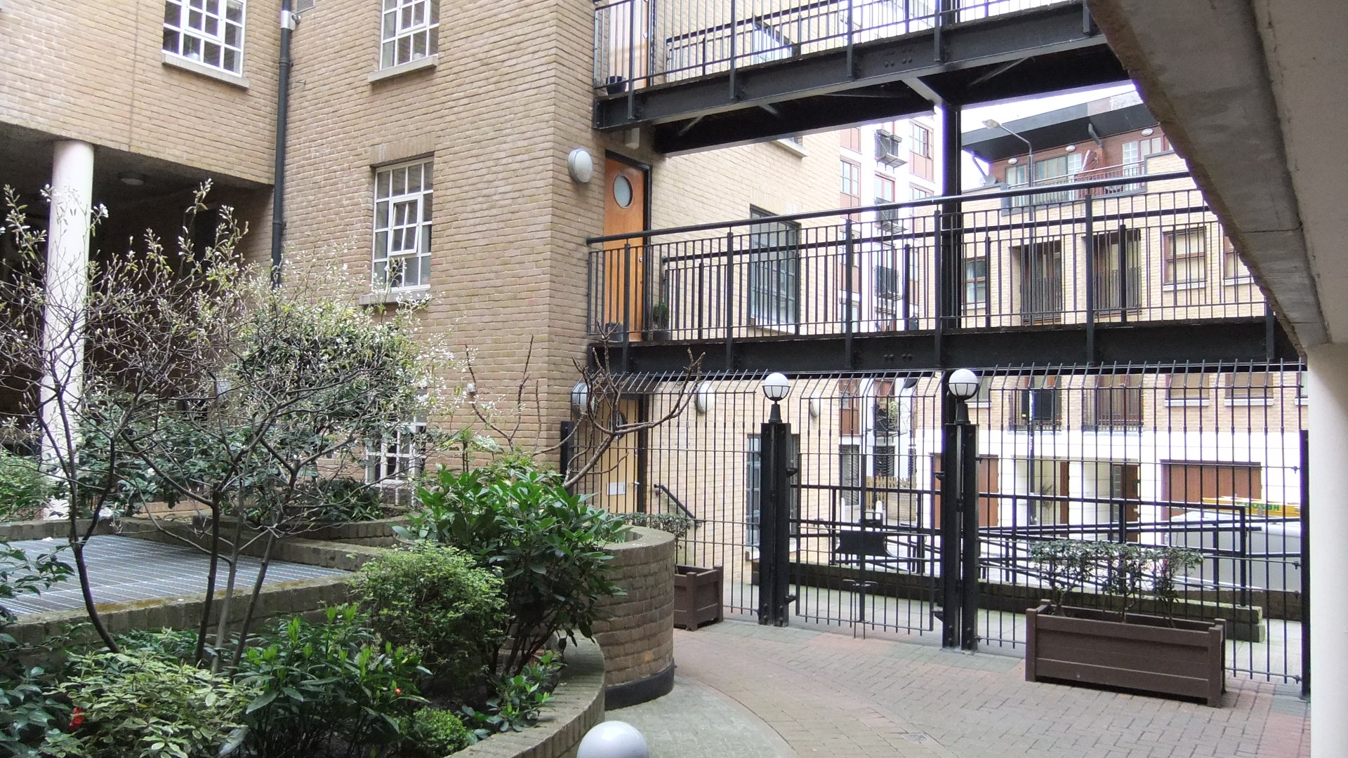 Merchant Court Wapping Wall | Workthere